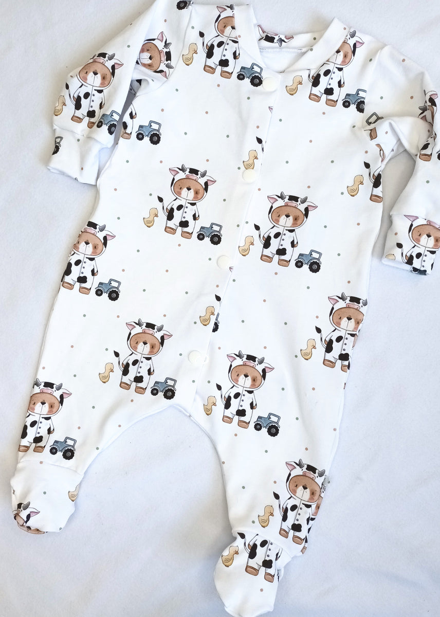 Moo Bear Sleepsuit – Freckles and daisies